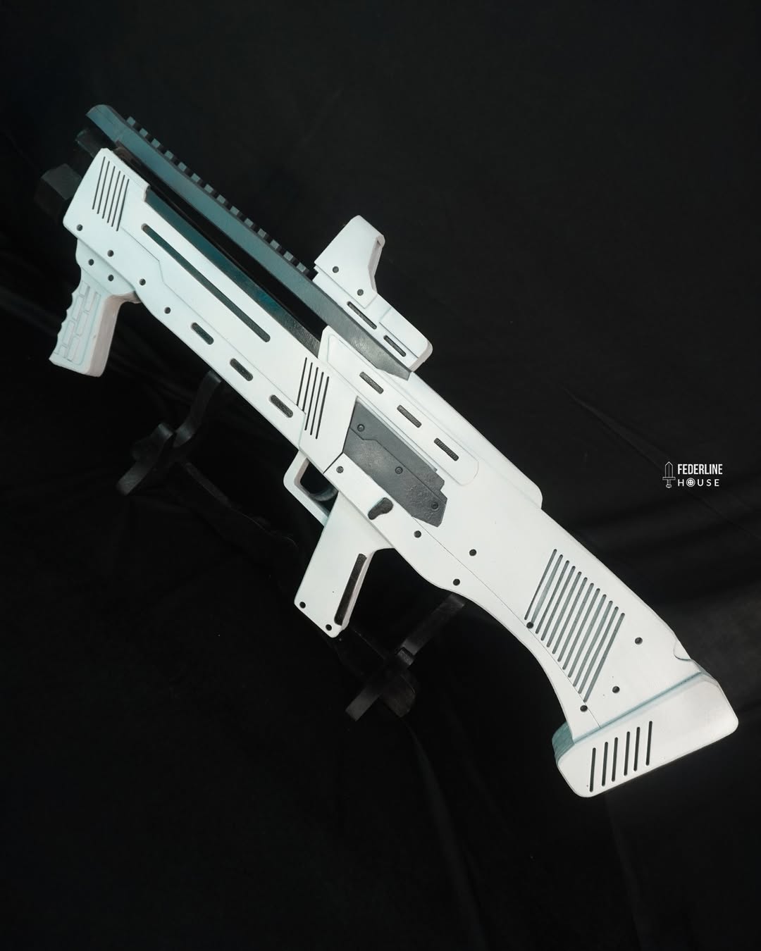 Neon Gun Nikke for Cosplay Prop